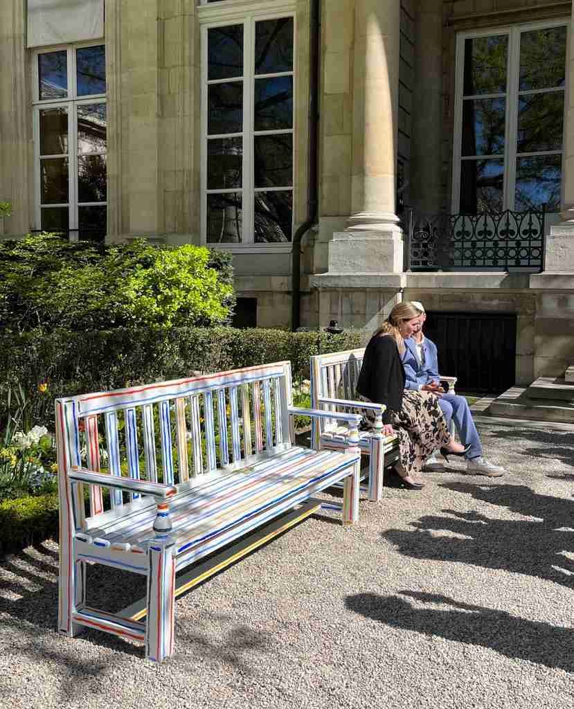 Les vases d’Alexandre Benjamin Navet à l’Assemblée Nationale - ItArtBag